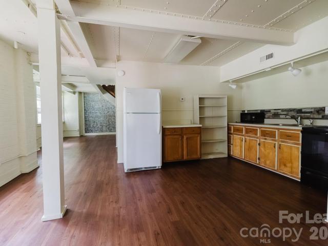 203 W Liberty Street # 2E