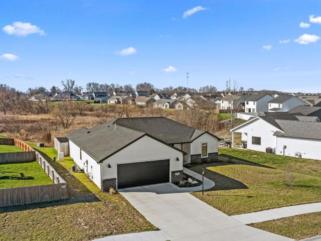 203 W Longfellow Boulevard