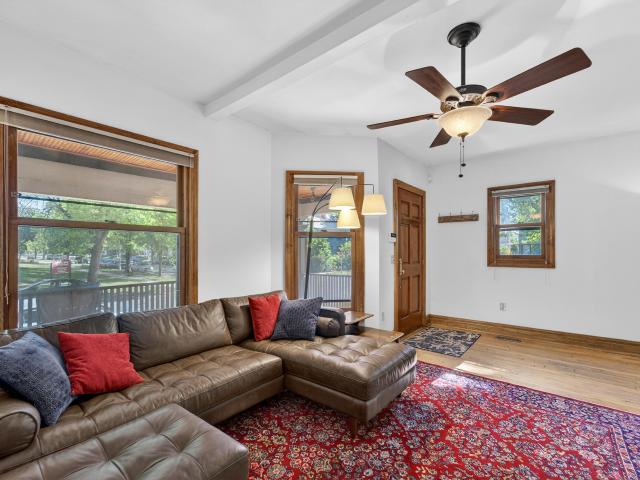 203 W Lloyd St, Unit 203