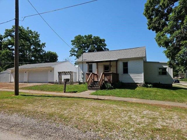 203 W N 7th St, Shelbyville, IL 62565