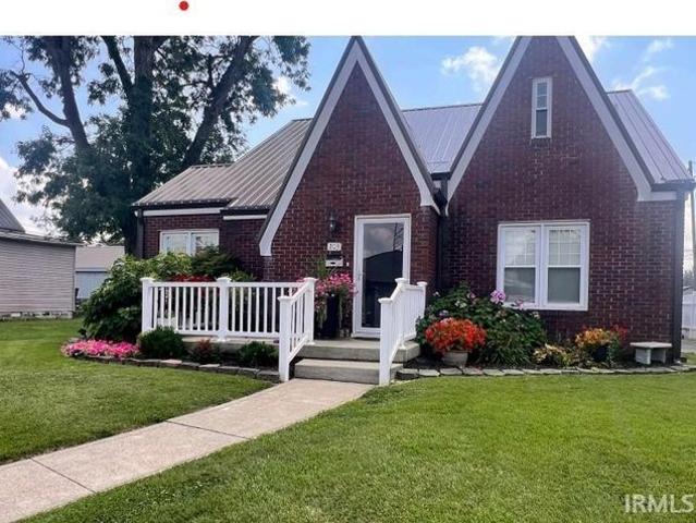 203 W Race St, Odon, IN 47562