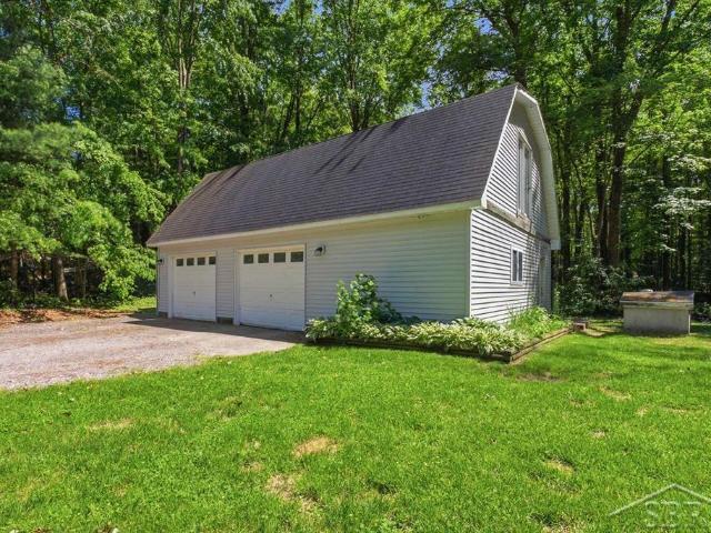 203 W Sampson Drive