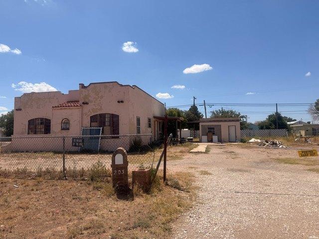 203 W Skelly St, Hobbs, NM 88240