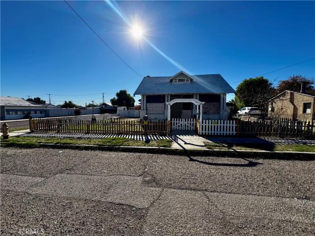 203 Walnut St, Needles, CA 92363 | MLS #JT25274 | Compass