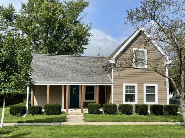 203 Walworth St, Sharon, WI 53585