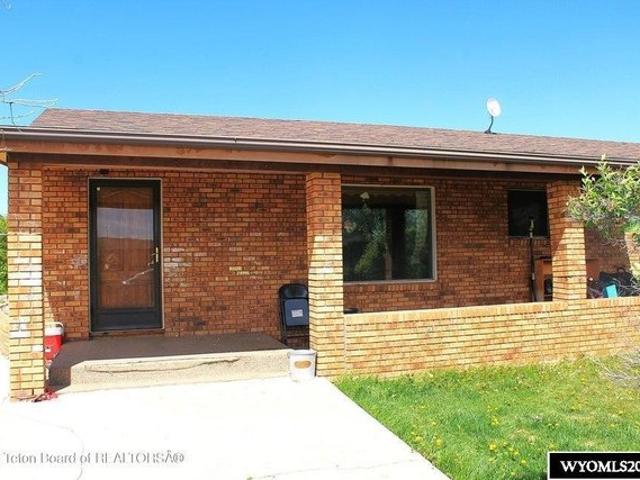 203 Winkleman Ave, Marbleton, WY 83113
