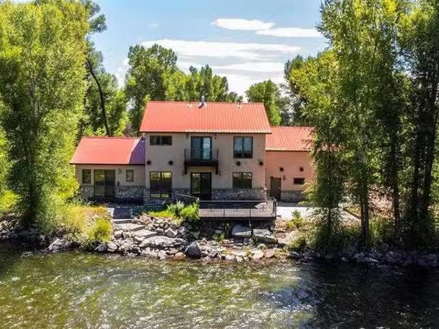 203 Tomichi Trail, Gunnison, CO 81230 657614079