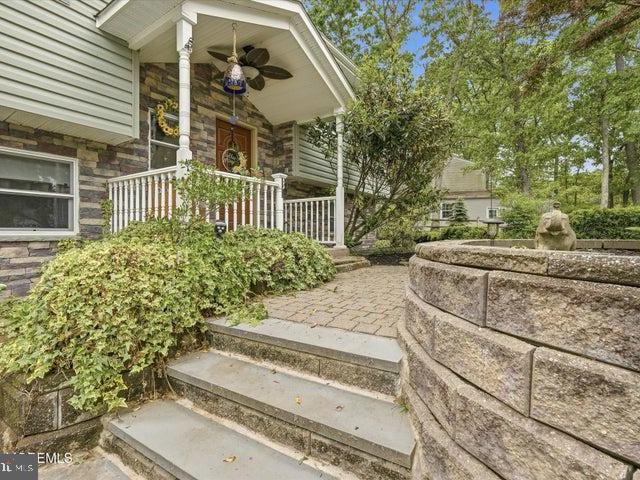 203 Thrush Court