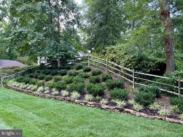 203A Severn River Road
