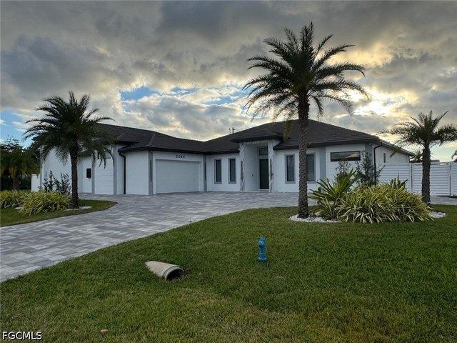 2044 NE 5th St, Cape Coral, FL 33909