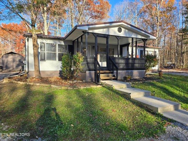 2044 Alapattah Cir, Crossville, TN 38572