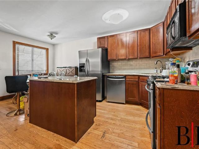 2044 East 60th Street