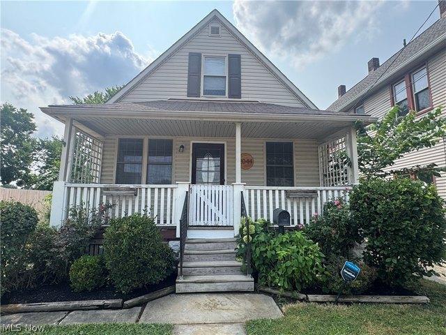 2044 Halstead Ave, Lakewood, OH 44107