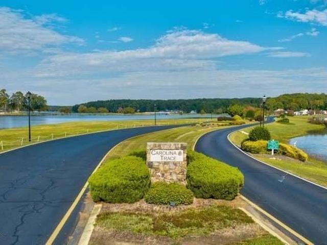 2044 Tree Top Cir, Sanford, NC 27332