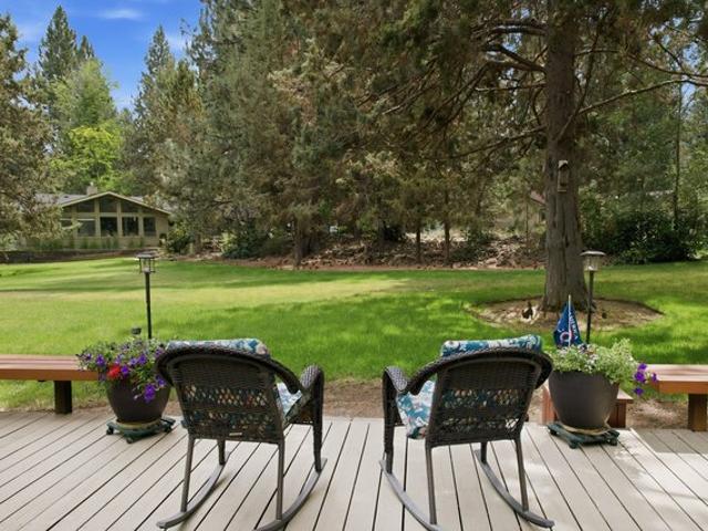 20453 Mainline Rd, Bend, OR 97702