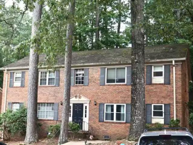 2045 MONTREAT CIR APT D, VESTAVIA HILLS, AL 35216