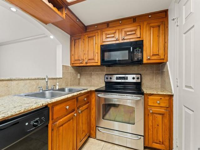 2045 N 3rd St Apt 128, Baton Rouge, LA 70802