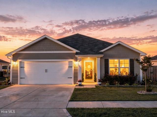 2045 Course Ln, Surf City, NC 28445