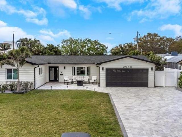 2045 Dolphin Blvd S, Saint Petersburg, FL 33707