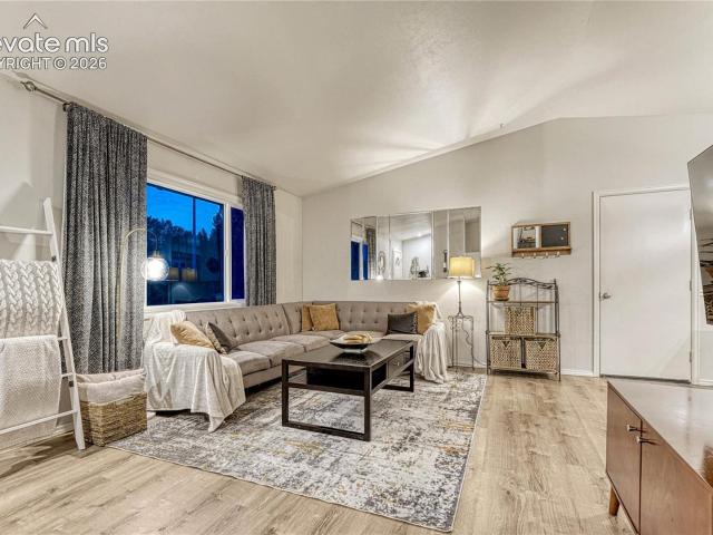 2045 Heathercrest Drive