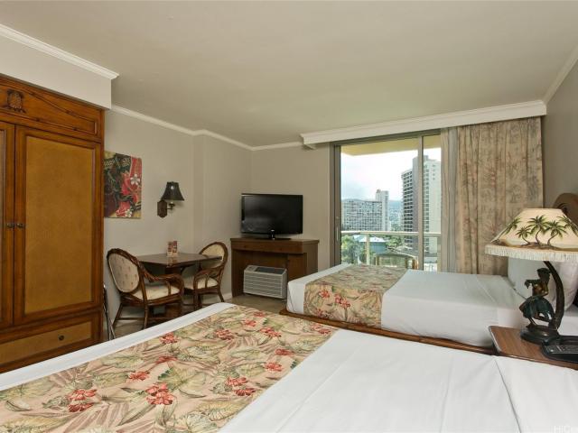 2045 Kalakaua Ave, Unit 818, Honolulu, HI 96815 | MLS #202519