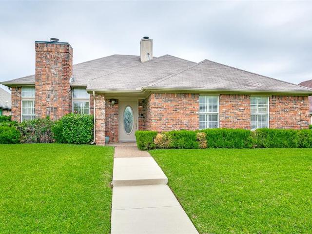 2045 Larkspur Drive