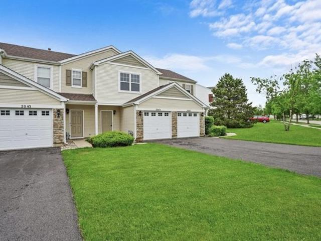 2045 Limestone Ln, Carpentersville, IL 60110
