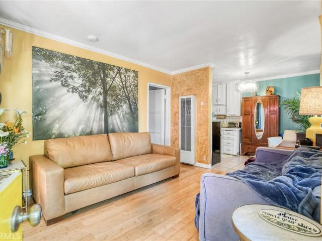 2045 Penmar Ave, Venice, CA 90291 | MLS #SB25239 | Compass