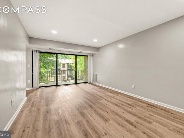 2045 Royal Fern Ct 41/11C, Reston, VA