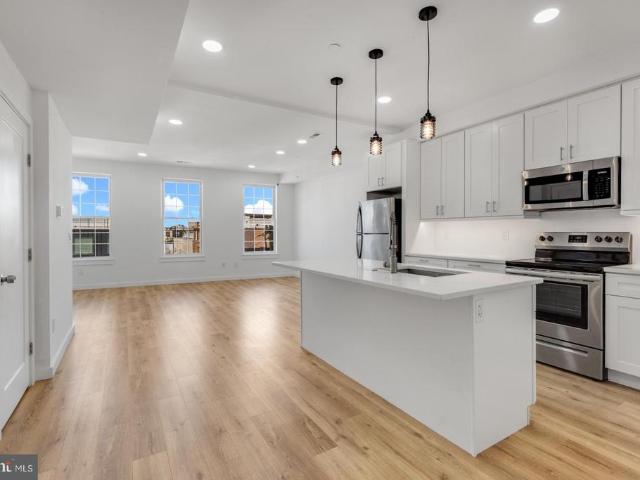 2045 Trenton Avenue # 401