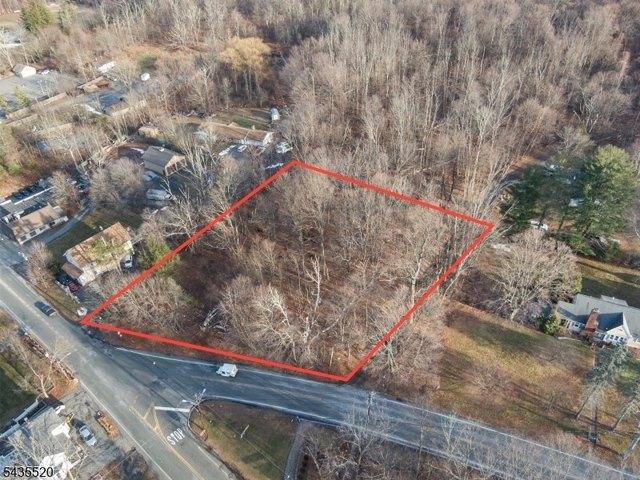 2046 Macopin Rd, West Milford, NJ 07480