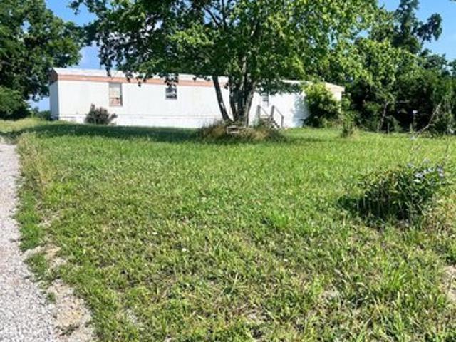 2046 Old State Rd, Manchester, OH 45144