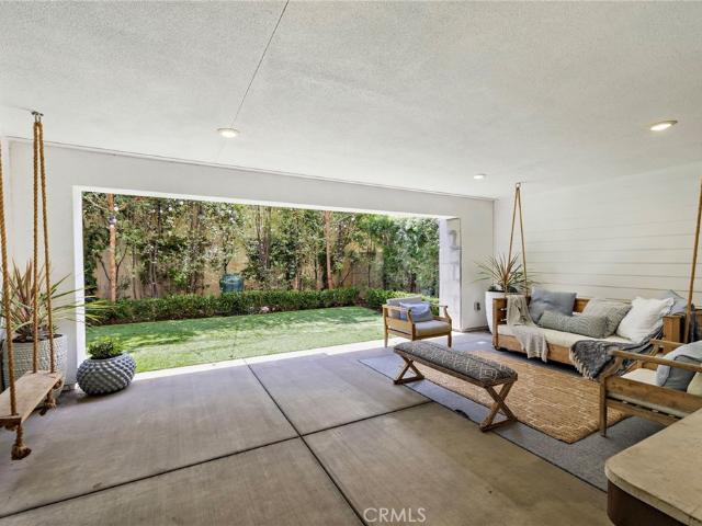2046 Doheny Way