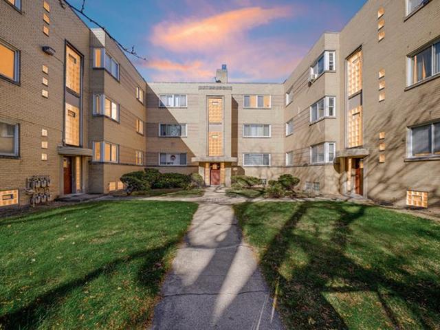 2046 E 72nd Pl Unit 2W, Chicago, IL 60649