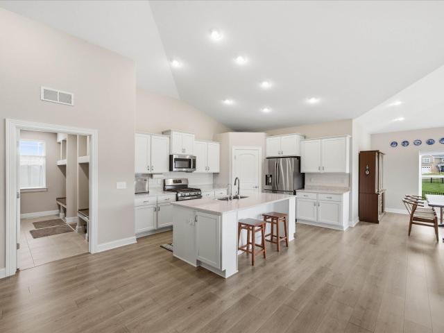 2046 E Omaha Dr