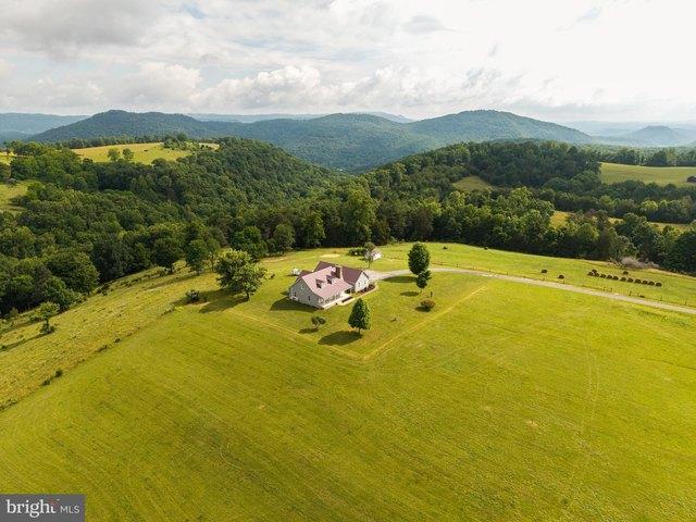 2046 Simms Hill Rd, Lindside, WV 24951