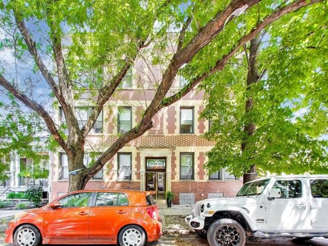 2046 W Cuyler Ave Apt 3W, Chicago, IL 60618