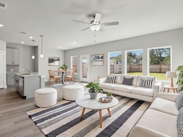 2046 W Darlington Oak Ct, Conroe, TX 77304