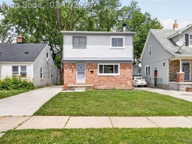20471 Hollywood St, Harper Woods, MI 48225