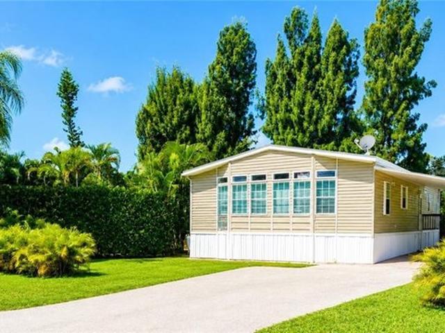 20472 Luettich Ln, Estero, FL 33928