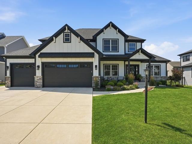 2047 Louis Dr, Crown Point, IN 46307