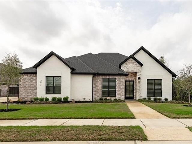 2047 Pebble Bend Dr, College Station, TX 77845