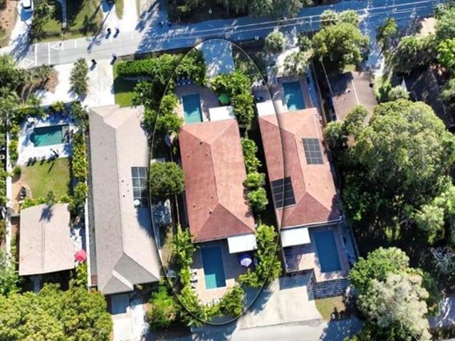 2047 Roselawn St, Sarasota, FL 34231