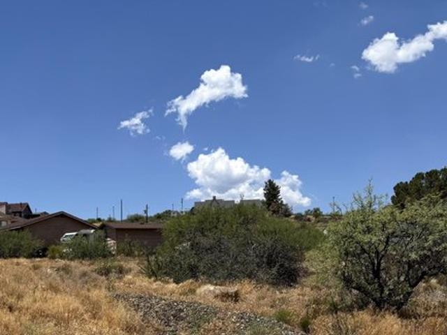 20483 E Fremont Dr, Mayer, AZ 86333
