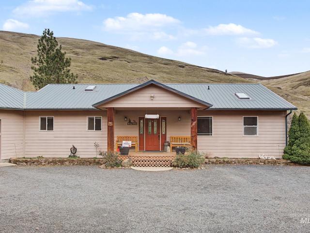 20485 Cottontail Lane