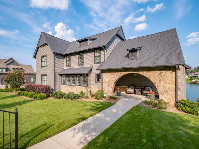 2048 Blackridge Road