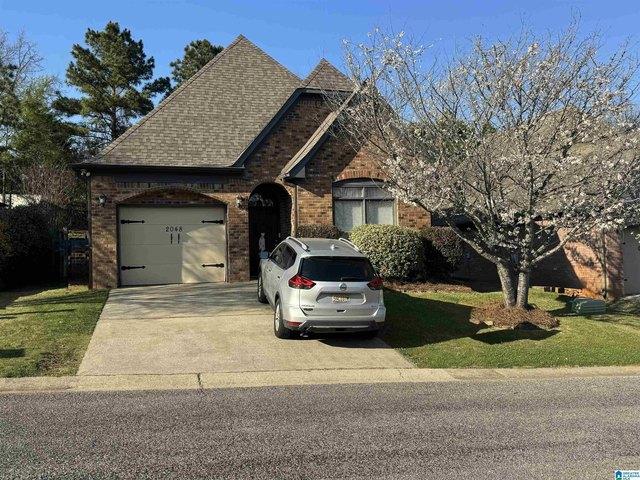 2048 Tudor Ln, Moody, AL 35004