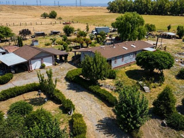 20490 Corning Rd, Corning, CA 96021