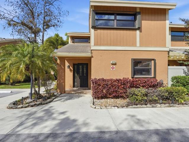 2049 NW 45th Ave, Coconut Creek, FL 33066