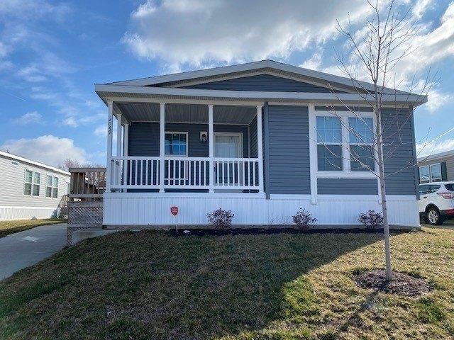2049 Chloe Ln, Greenwood, IN 46143